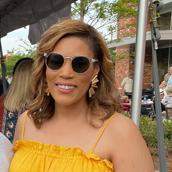 Crystal's Closet (@crystalmoore228) | Poshmark